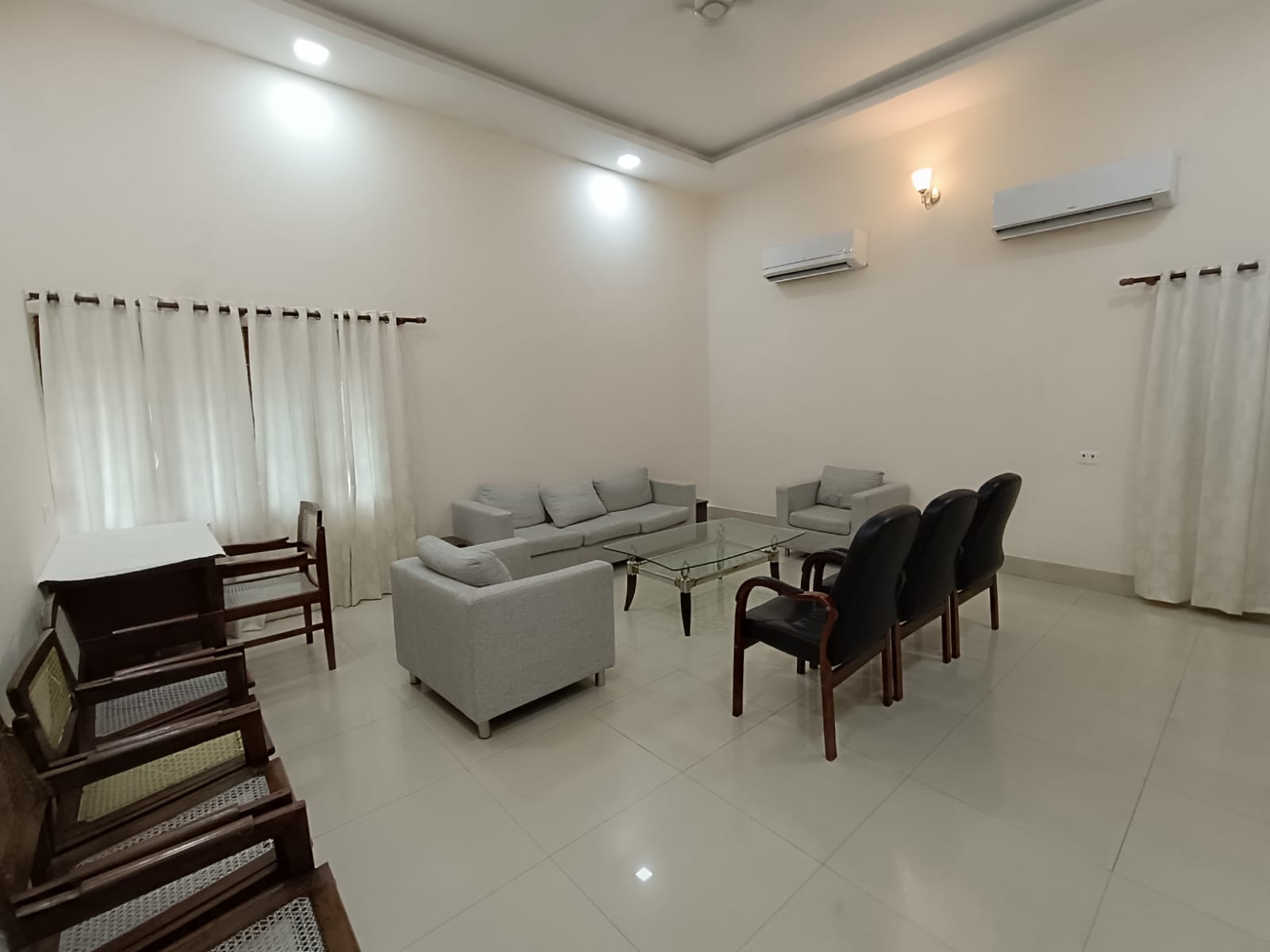 CIRCUIT HOUSE INFORMATION SYSTEM